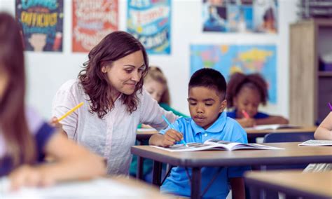 What Does A Teaching Assistant Do Simple Guide