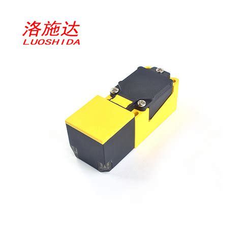 10 30vdc Q40 Inductive Proximity Sensor Rectangular 360 Degree Sensing Face