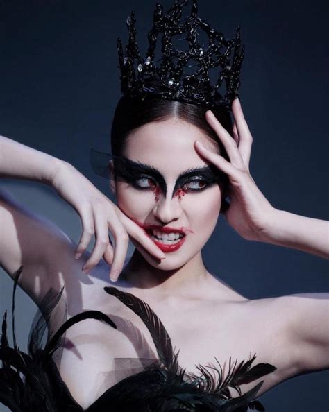 Natalie Portman White Swan Costume