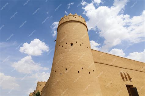 Premium Photo Riyadh Saudi Arabia April 13 2024 Al Masmak Palace 1895 Is A Clay And Mudbrick