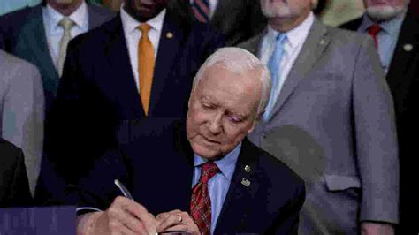 Video Of Senator Taking Off Invisible Glasses Practically Memes Itself