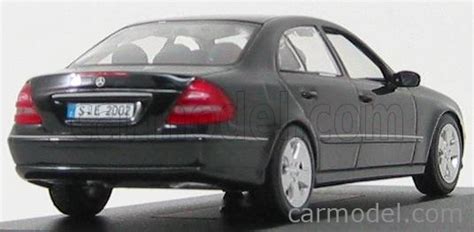 Minichamps 400031500 Escala 143 Mercedes Benz E Class W211 2002 Black