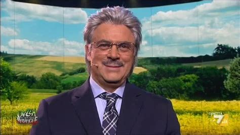 Crozza Razzi Oltre A Senatore Anche Attore Maurizio Crozza Crozzala7it
