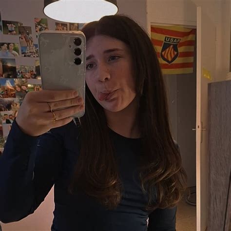 Lily Mai 🐚 Lilymai1105 Snapchat Stories Spotlight And Lenses