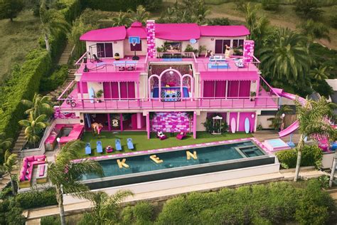 How To Book Barbie And Kens Malibu Dreamhouse On Airbnb Los Angeles