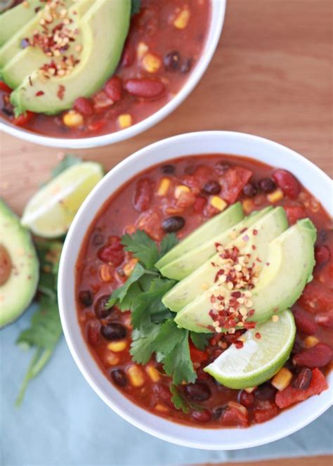 Mexicaanse Bonensoep Met Avocado Mexicaanse Soep Recepten Plantaardig Ontbijt Vegan Recepten