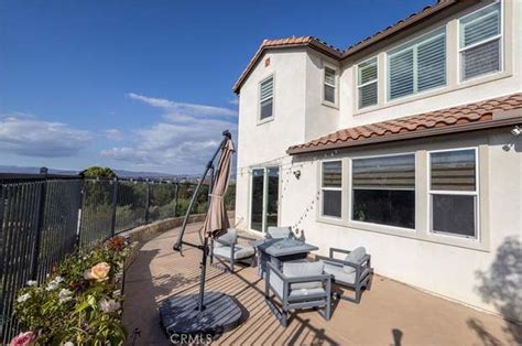 26379 Piazza Di Sarro Newhall Ca 91321 Mls Sr23186014 Redfin