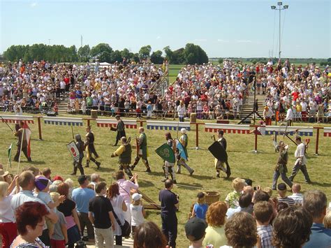 무료 이미지 구조 사람들 군중 청중 축제 중세의 제전 투기장 기사 스웨덴 Sverige 계략 공정한