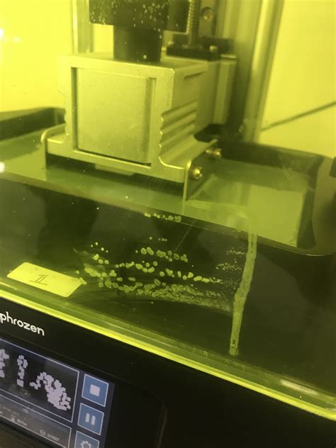 자주 묻는 질문 레진이 튀는 이유와 해결 방법 코코쓰리디 3d프린터 전문가가 모이는 곳