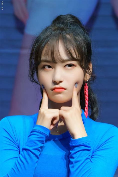 Ghim Trên Busters Jisoo