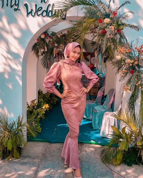 5 Potret Rieka Devi Istri Dendy Sulistyawan Striker Timnas Indonesia Di Piala Aff 2022 News