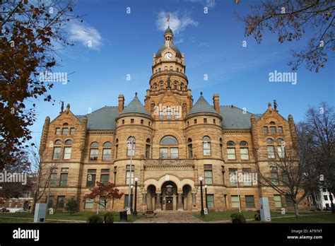 Richardsonian Romanesque Houses Court