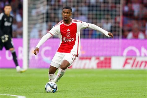Jorrel Hato 17 Heeft Gemengde Gevoelens Na Reuzenstap Bij Ajax