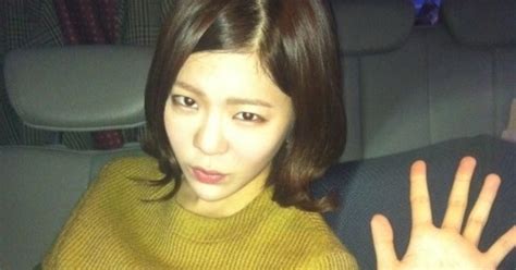 장재인 근황 공개 발랄함 속 여인의 향기 물씬