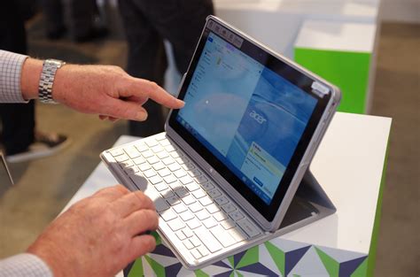 Acer Aspire P3 Review First Look