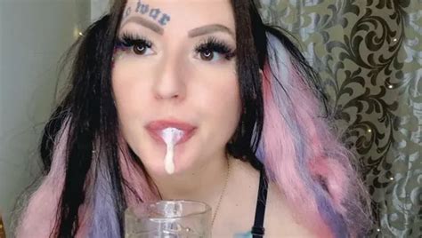 Review Of A New Sex Toy Anal Electric Plug For A Slaves Ass Dominatrix Nika Plays With Electric