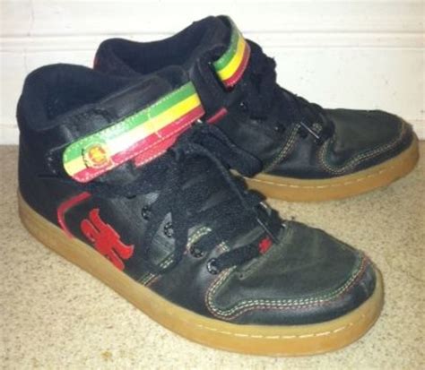 Ipath Footwear And Clothing Follow Your Path Hubpages