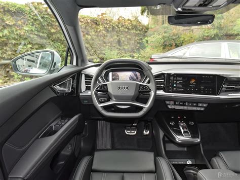 冰川白奥迪q4 E Tron中控内饰图片奥迪q4 E Tron 2024款 40 E Tron 创境版7836762太平洋汽车网
