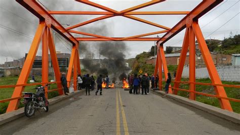 Puno Reabren El Puente Ilave Que Fue Tomado Por Manifestantes Infobae