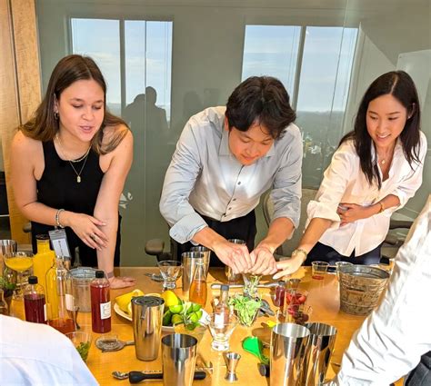 Book Cocktail And Mocktail Class In Austin Team Building