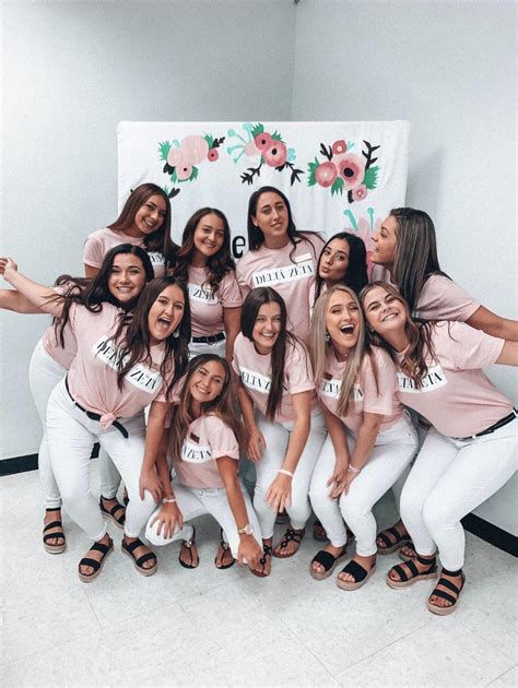 Sorority Girls Feet 😍👅 Rfeet