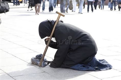 Pedinte Fotos De Stock Baixe 19 615 Fotos Royalty Free