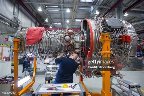 V2500 Engine Photos And Premium High Res Pictures Getty Images