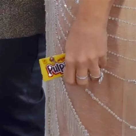 Un Mazapán Y Un Pulparindo Los Dulces De Salma Hayek Que Se Robaron La Atención En Los Globos