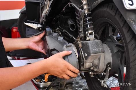 Tr N B Kinh Nghi M Khi Mua Xe C M T I Ch