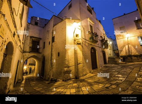 Italia Puglia Ostuni The White City Paved Lanes Of The Historic