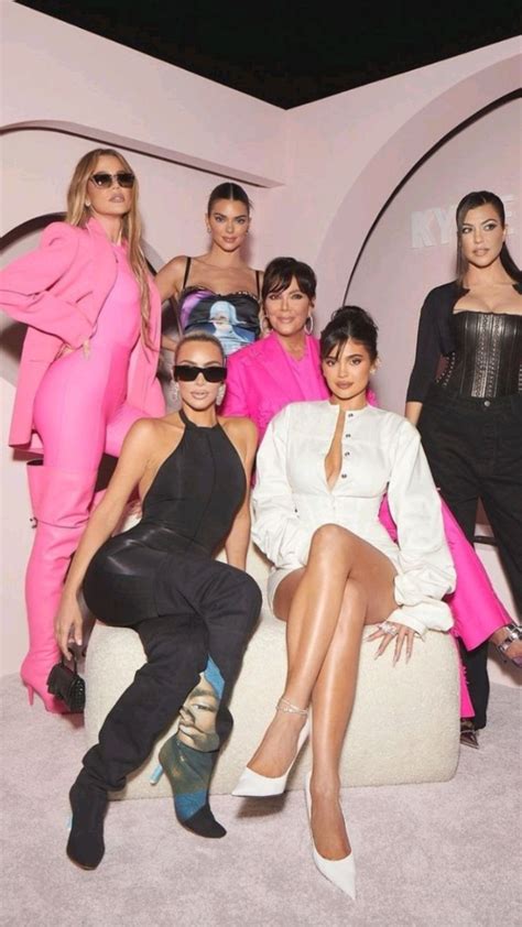Épinglé Par Eli ️ Sur Kylie Jenner Célébrités Tenues Mode Mode