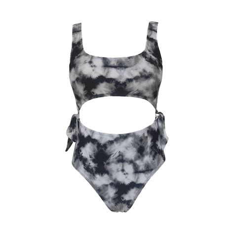 Traje De Baño Op Talla Ch Con Abertura En El Abdomen Tie Dye Negro