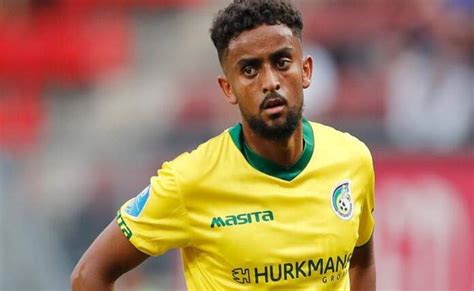 Tesfaldet Tekie ο εκλεκτός για τη μεσαία γραμμή Shootandgoal