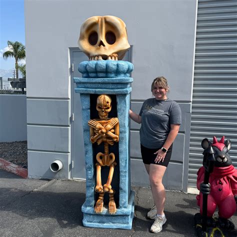 Skeleton Pillar Life Size Statue Lm Treasures
