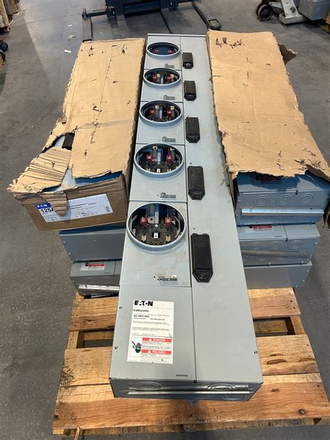 Knockouts Removed Eaton 1mm520rrl Single Phase 5 Gang 200a Socket Ri