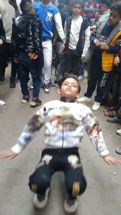 اجمل اقوى ولد بيرقص ف العالم كله اشتراك ف قناه وفعلو جرس Youtube