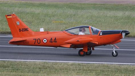 Aviation Photographs Of Registration D Esmc Abpic