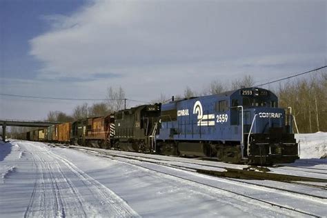 Ge U23b Conrail Photo Archive