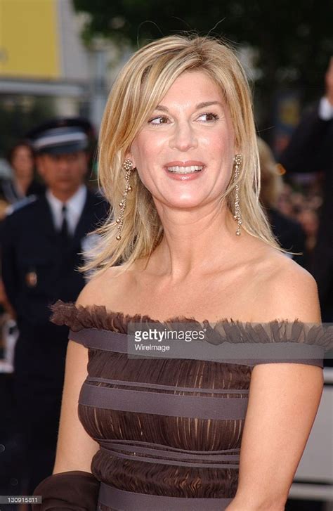 Le Parcours Fascinant De Michèle Laroque Populaction Actualités