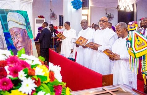 Photos Gatwick Airport Owner Adebayo Ogunlesi Buries Father Prof Theophilus Ogunlesi In