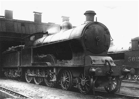 Nuneaton Shed Ex Lnwr 2p 4 6 0 Experiment Class No 5491 Prince George Stands Outside Nuneaton