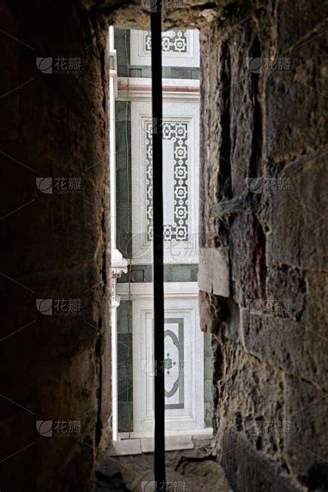 佛罗伦萨菲利波布鲁内莱斯基乔托·迪·邦多纳垂直画幅建筑城市天际线欧洲圣诞老人