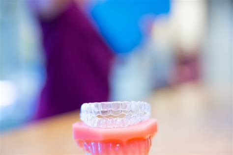 5 Best Ways To Use And Care For The Types Of Retainers