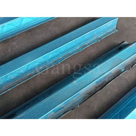 Defect Batten 121 0 45mm Besi V Biru Besi Rak Bunga Besi Bumbung V Feet 1 To Feet 3