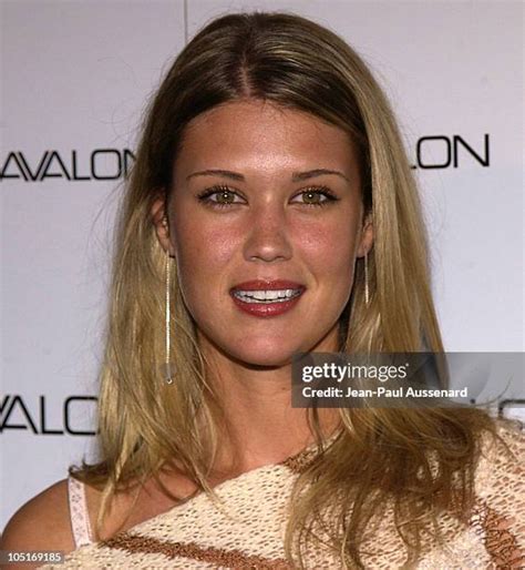 2829 Sarah Lancaster Photos And High Res Pictures Getty Images