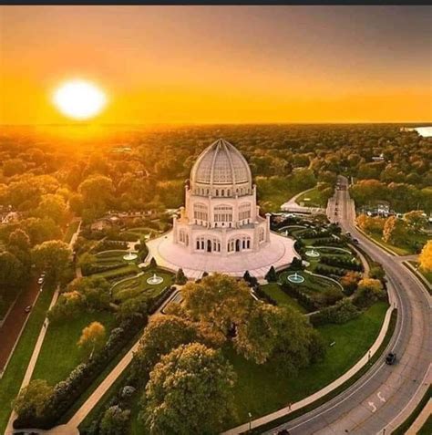 بهائیان ایران ‎بهائیان ایران‎ Added A New Photo