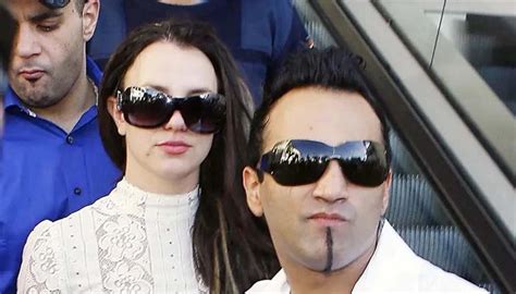 نگاهی به سابقه طولانی بریتنی اسپیرز در رابطه با مردان متا‌ٔهل