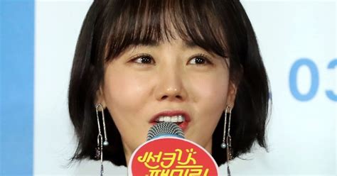 포토 황우슬혜 너무 많이 웃었어요