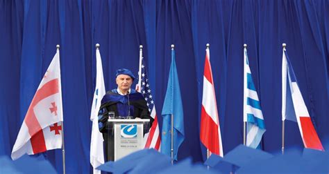 კავკასიის უნივერსიტეტი ნოვატორობისა და უწყვეტი განვითარების 25 წელი Entrepreneur