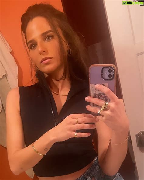 Stephanie Nur Wiki Biography Age Photos Spouse And More